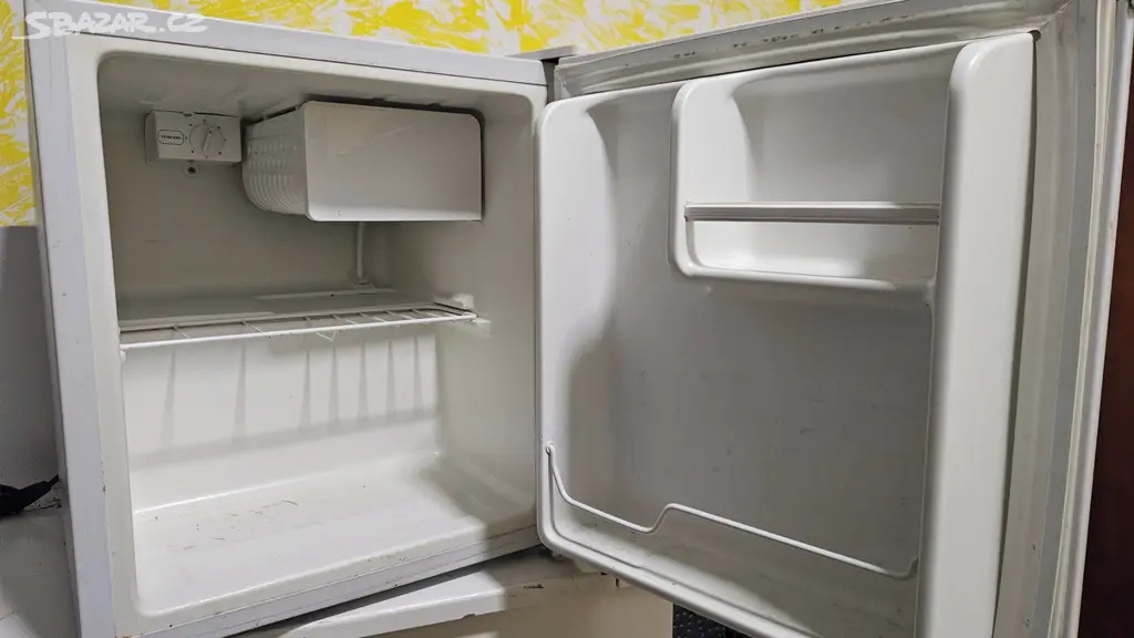 Malá pultová lednice 51cm A+ minibar - Brno - Bazar - Sbazar.cz