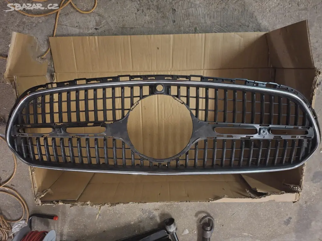 Přední maska Mercedes benz W254 Glc - Písek, Hradiště - Bazar - Sbazar.cz