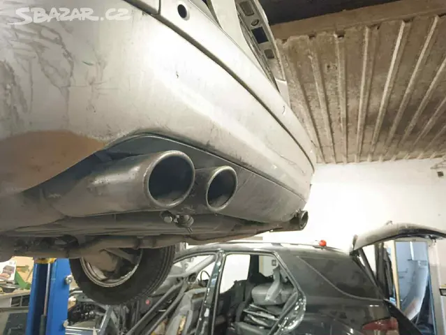 // AMG výfuk Mercedes Benz W211 // - Horní Branná - Bazar - Sbazar.cz