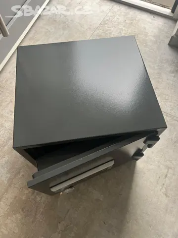 Trezor Sejf Yale Fire Safe - České Budějovice - Bazar - Sbazar.cz