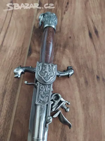 Křesadlová pistole s dýkou - historická replika - Praha 6 - Bazar ...