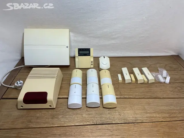 Jablotron OASIS 80 bezdrátový alarm s GSM modulem. - Postřižín - Bazar ...
