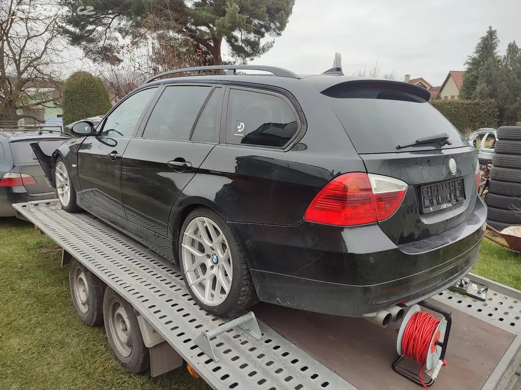 BMW E90 E91 dveře černá black sapphire 475 - Černožice - Bazar - Sbazar.cz