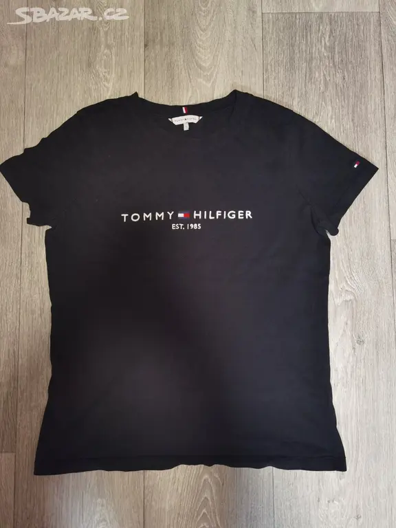 Dámské triko Tommy Hilfiger - Pardubice - Bazar - Sbazar.cz