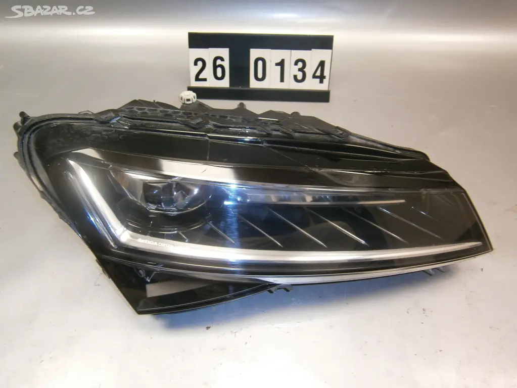 pravý světlomet LED matrix Škoda Superb 3 lift - Hradec Králové - Bazar ...