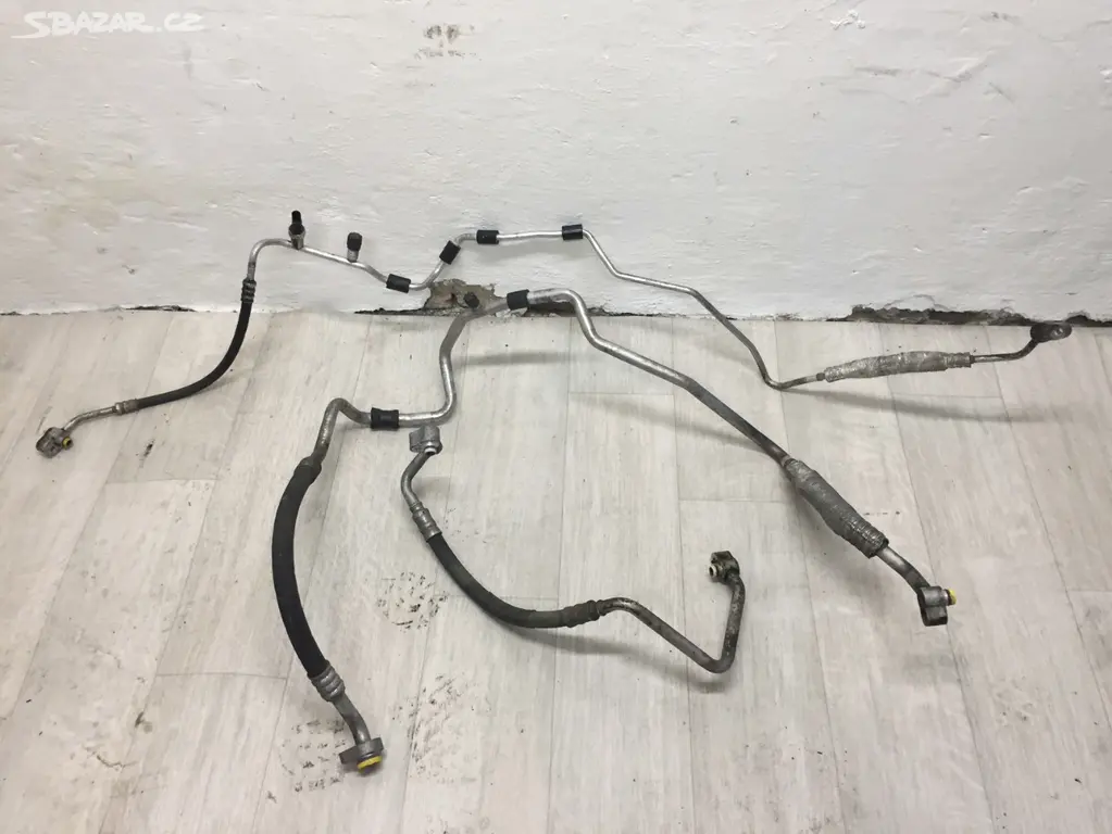 VW PASSAT B6 2.0TDI 103KW BMP - TRUBKY KLIMATIZACE - Březová nad ...