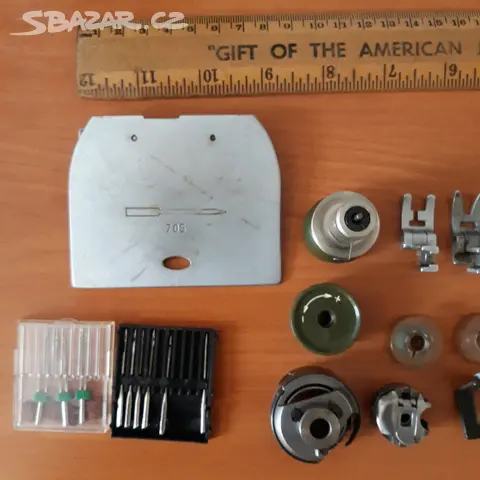Náhradní díly na šicí stroj pravděpodobně Veritas - Brno - Bazar ...