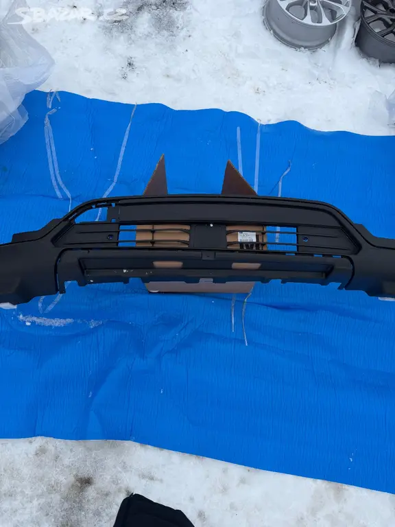 Ford Explorer nárazník spodní díl 2020 - Mratín - Bazar - Sbazar.cz