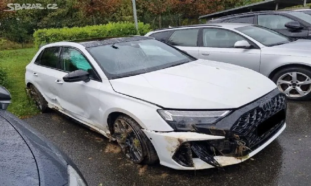 Vůz na díly Audi RS3 Sportback 2025 DNWC WEK LY9L - Praha-Štěrboholy ...