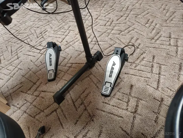Alesis turbo mesh kit + ŽIDLE (el. bicí sada) - Ostrava, Hrabůvka ...