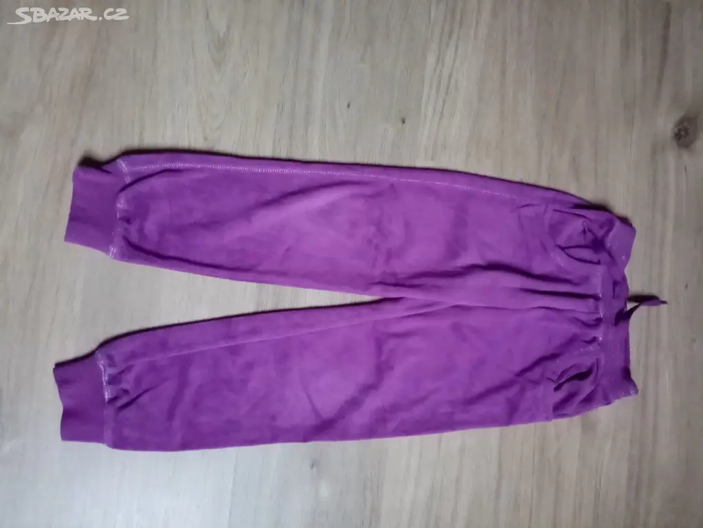 Tepláky dívčí, vel. 128/134 - Nové Hrady - Bazar - Sbazar.cz