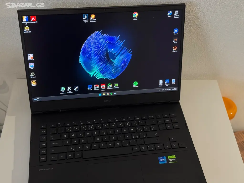 HP OMEN 17 | i7-13700HX | RTX 4080 | 32GB | 2TB - Praha - Bazar - Sbazar.cz