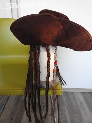 Pirátský klobouk s copánky na karneval, párty - Petříkov - Bazar ...