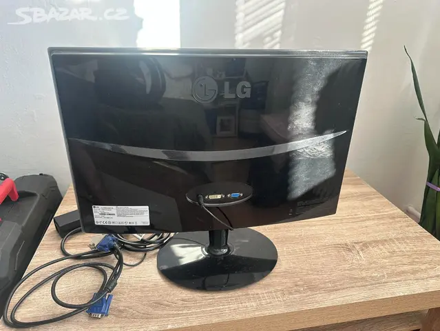 LG Monitor - Most - Bazar - Sbazar.cz