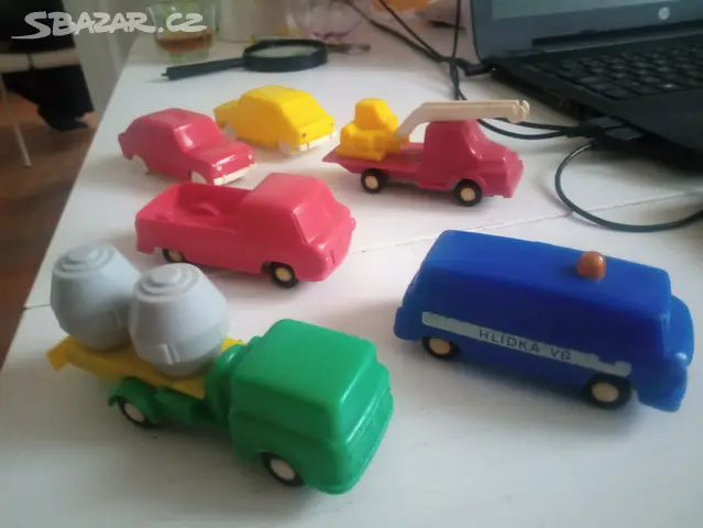 Autíčka igra na setrvačník - Olomouc - Bazar - Sbazar.cz
