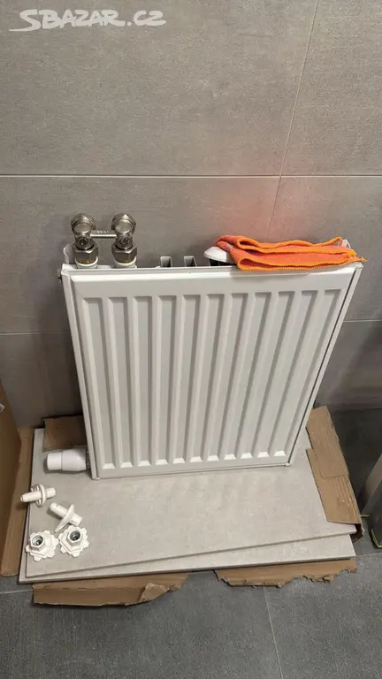 Deskový radiátor nový - Praha, Hostivař - Bazar - Sbazar.cz