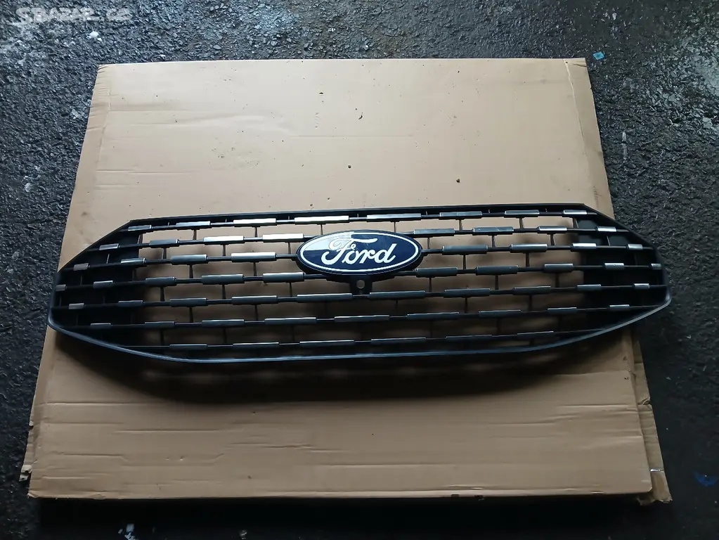 Maska, mřížka Ford Transit Custom - Toužim - Bazar - Sbazar.cz