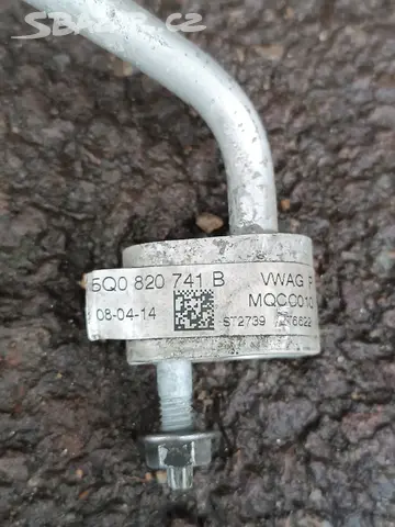 Octavia 3 trubka klimatizace 5Q0820741B - Třebíč - Bazar - Sbazar.cz