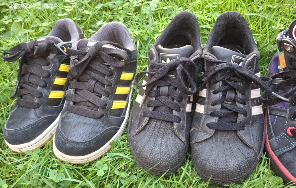 Botasky, tenisky Adidas i Superstar, Disney vel 32 - Vyškov - Bazar ...