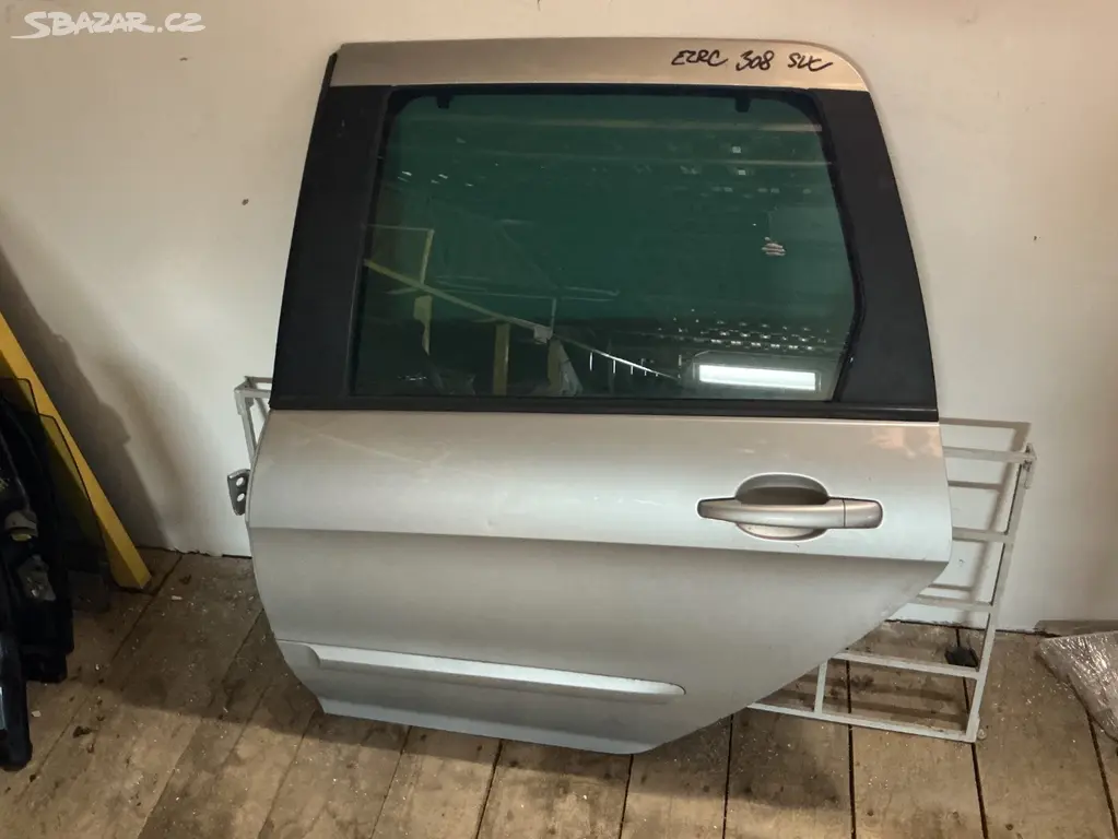 Peugeot 308 SW - prodej zadních dveri. - Zašová - Bazar - Sbazar.cz