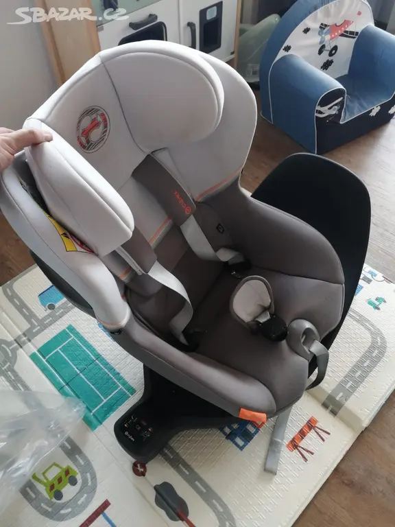 Otočná autosedačka Cybex SX2 i-Size + základna - Krupka - Bazar - Sbazar.cz
