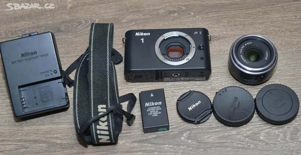 Nikon 1 J1 s objektivem NIKKOR 11-27,5mm 1000 Exp. - České Budějovice ...