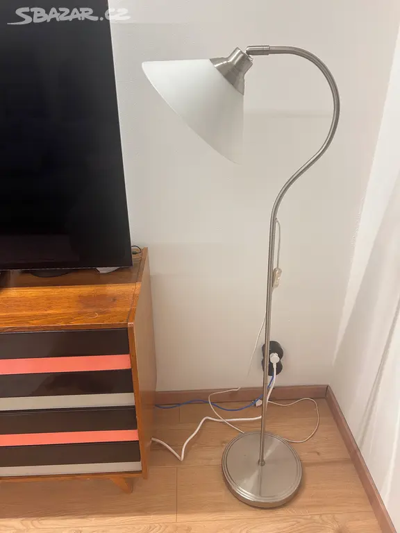Stojací lampa - Praha, Nusle - Bazar - Sbazar.cz