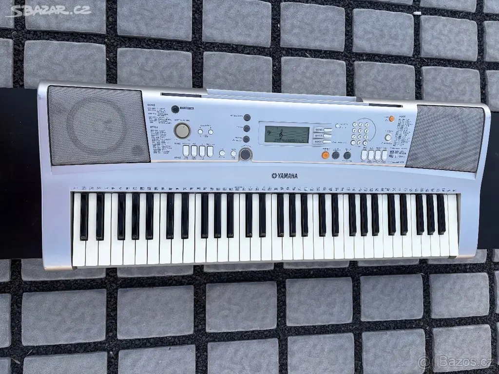 Klávesy Yamaha PSR-E303 - plně funkční - Jirkov - Bazar - Sbazar.cz
