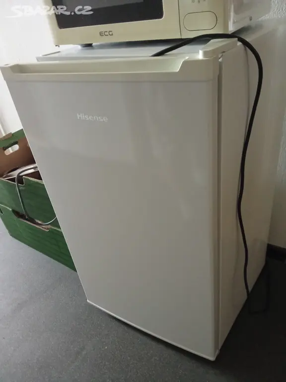 Chladnička lednice Hisense 80l s mrazícím boxem - Slapy - Bazar - Sbazar.cz