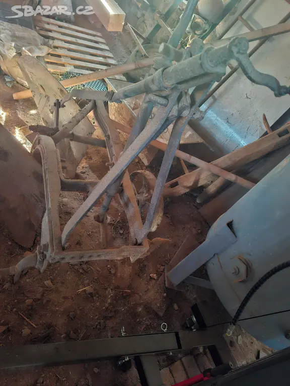 Pluh dvouřádkový - Velká Bíteš - Bazar - Sbazar.cz